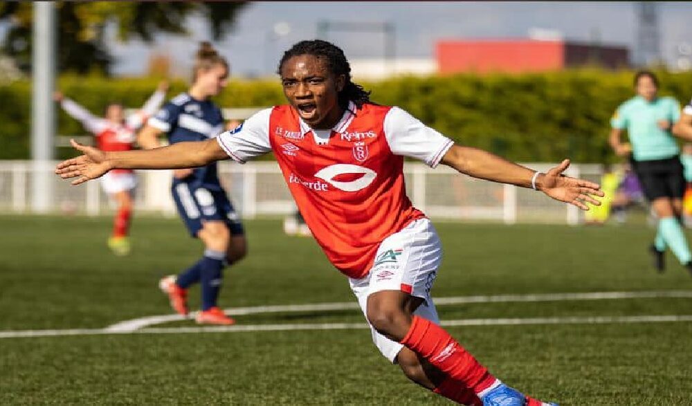 Football féminin: L’haïtienne Corventina remporte le prix de la meilleure jeune joueuse au Monde ...